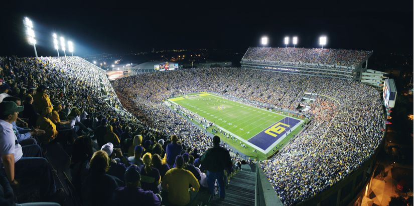 LSU Vs. Auburn Football Wallpaper Mural - Murals Your Way