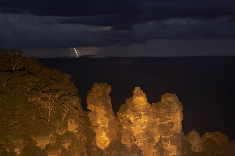 Distant Lightning During Storm - Australia Mural Wallpaper - Murals ...