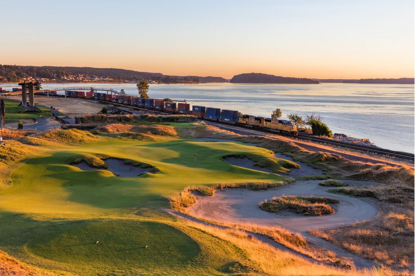 Chambers Bay Golf Course Hole #17 Mural - Murals Your Way